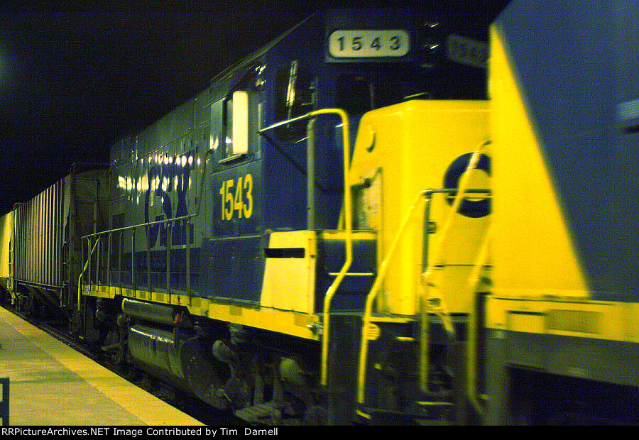 CSX 1543 on Q410